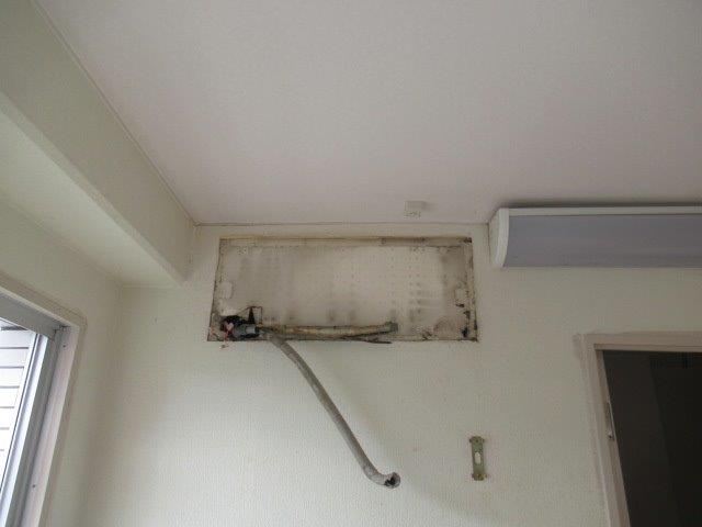 エアコン取替工事 日立RAS-AJ22Lx2台 室外機：床置き - 住まいるコム大阪本店